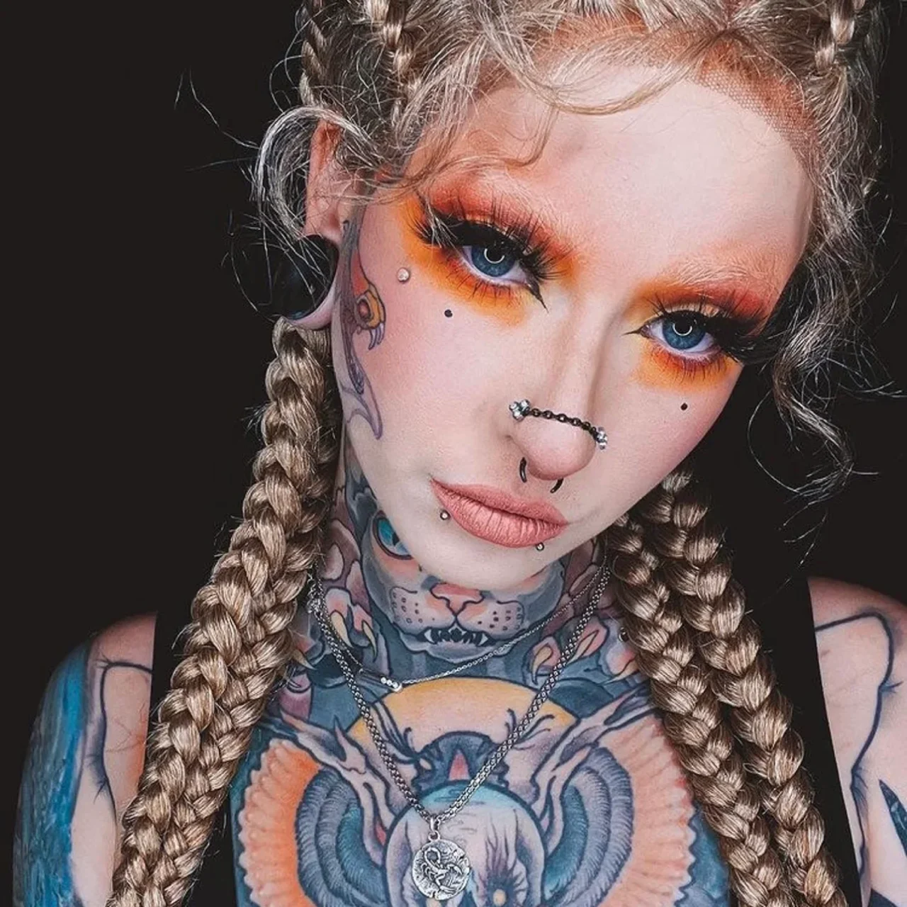 Why the Double Nose Piercing Chain Look is Here to Stay - The Body Rings